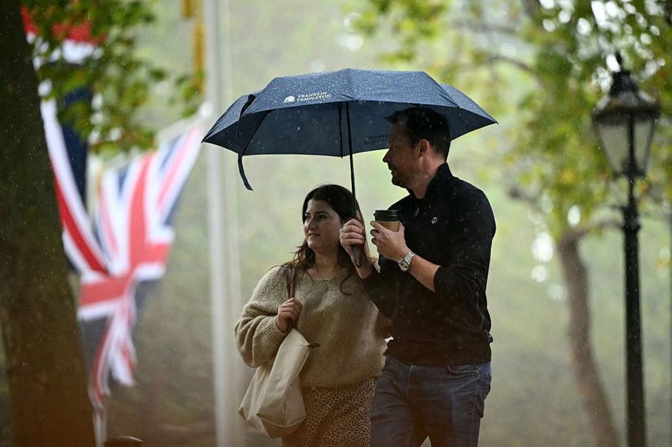 London's Budget wish list: Money, rail extensions and 'do no harm ...