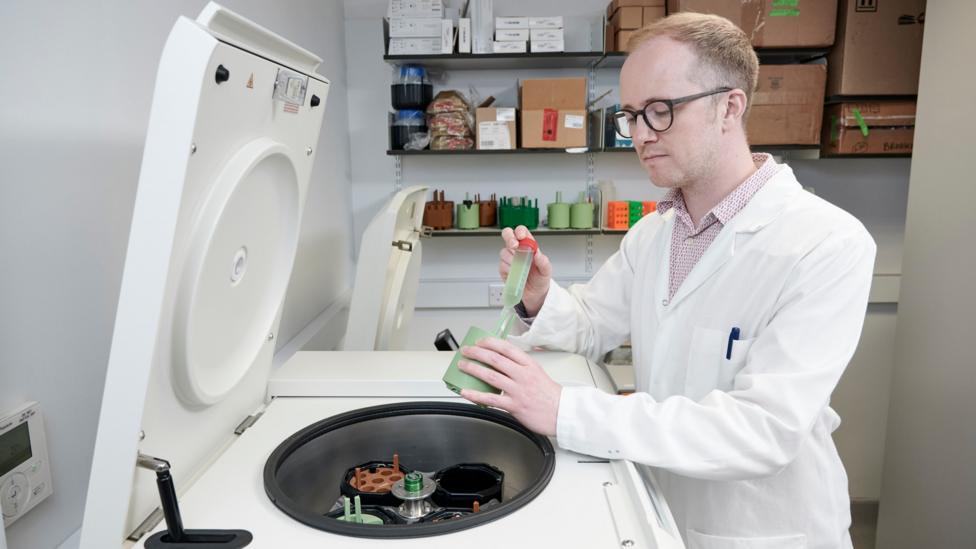 Scientists turn plastic waste into medicine to help people - BBC Newsround