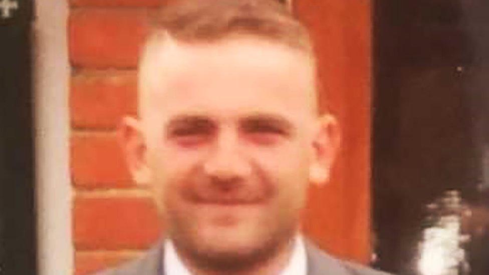 David Molloy murder trial: Teen's 'regret' over messages - BBC News