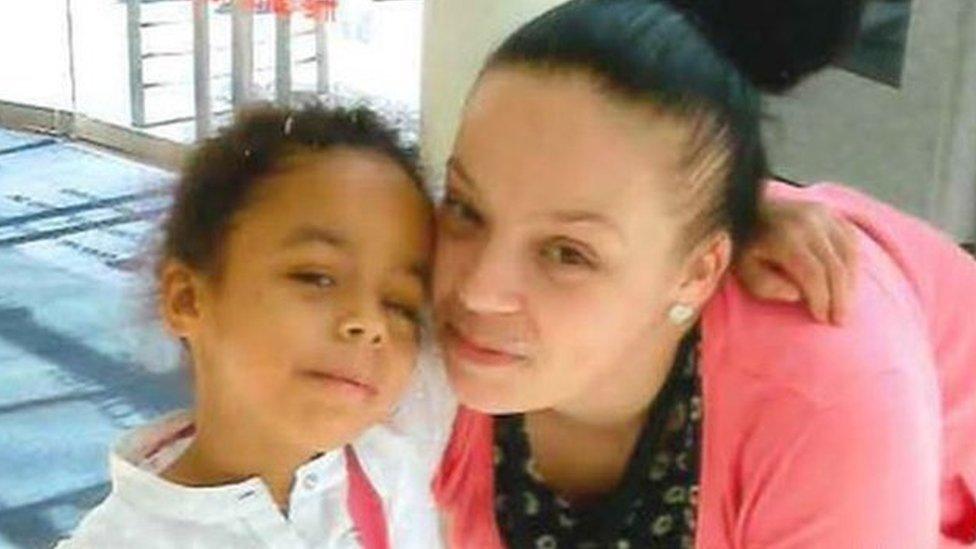 Shanay Walker abuse death: School and care workers criticised - BBC News