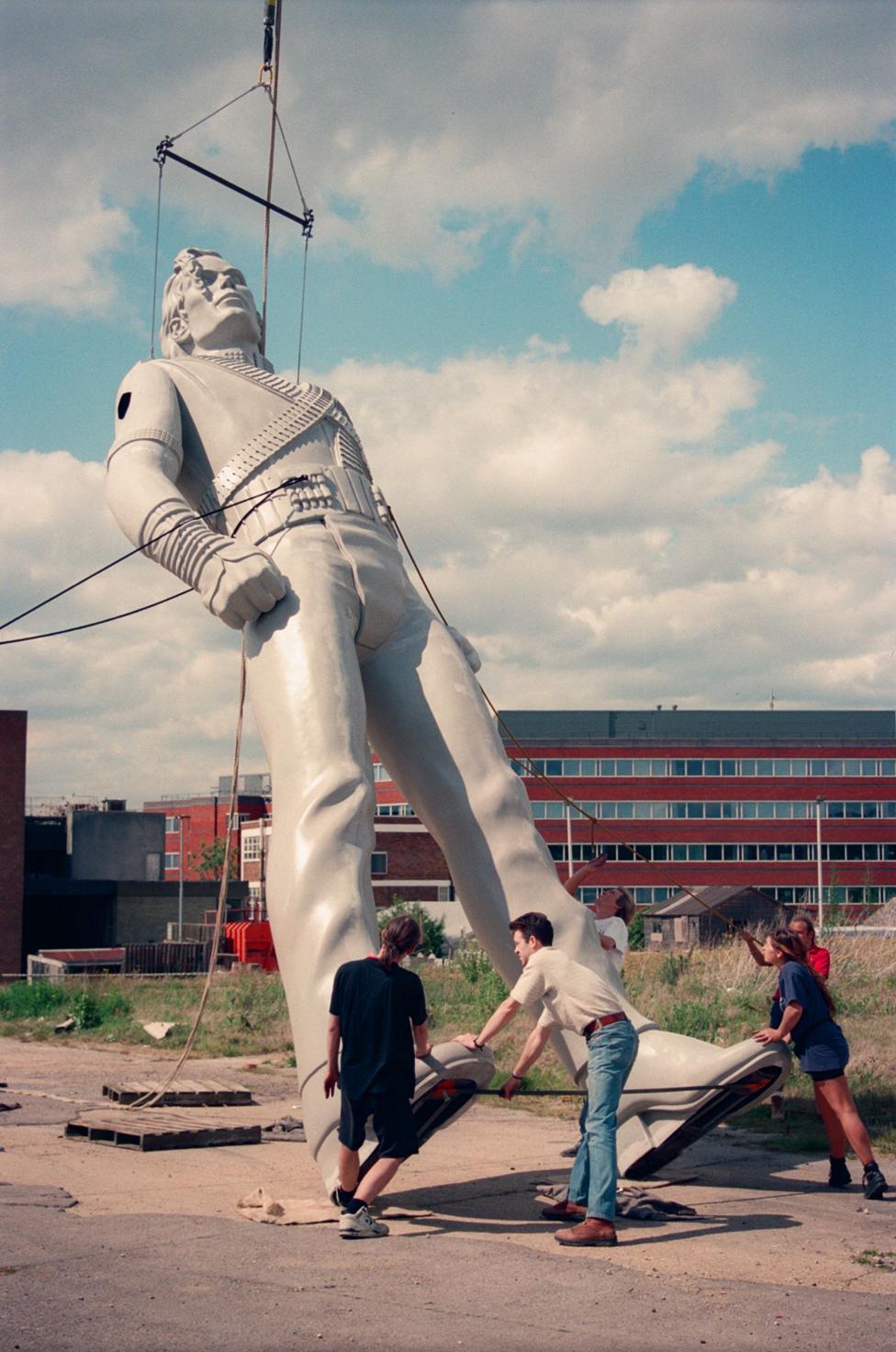 Where are Michael Jackson's giant HIStory statues 30 years later? - BBC ...