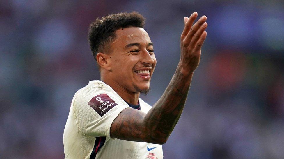 England international Lingard banned from driving - BBC News