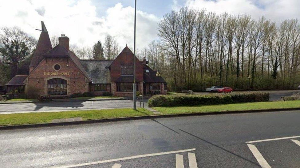 More arrests after man stabbed in Redditch - BBC News