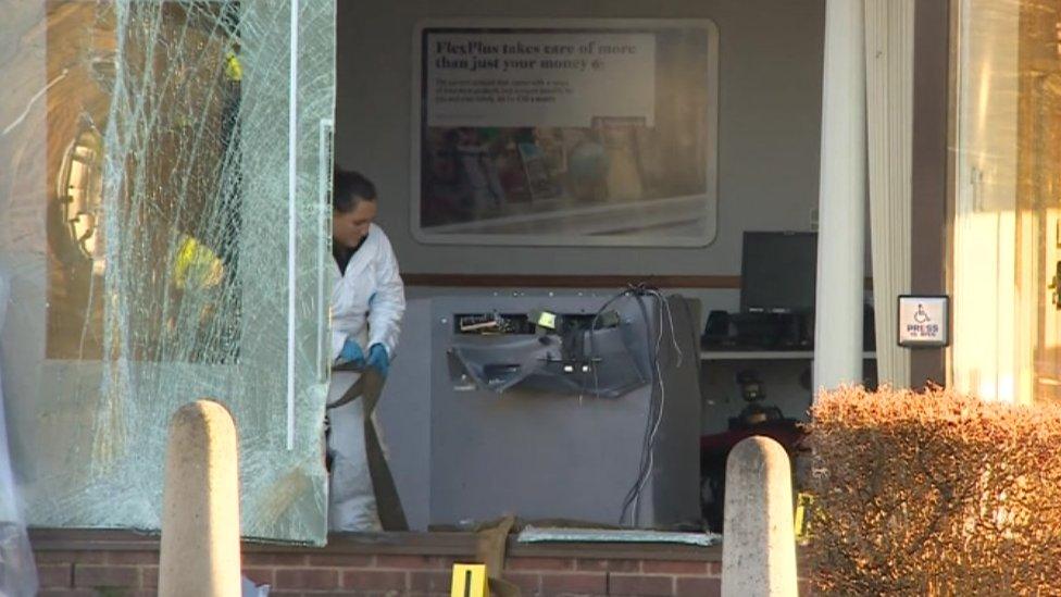 Borrowash Nationwide raid: Derbyshire Police officers hurt - BBC News