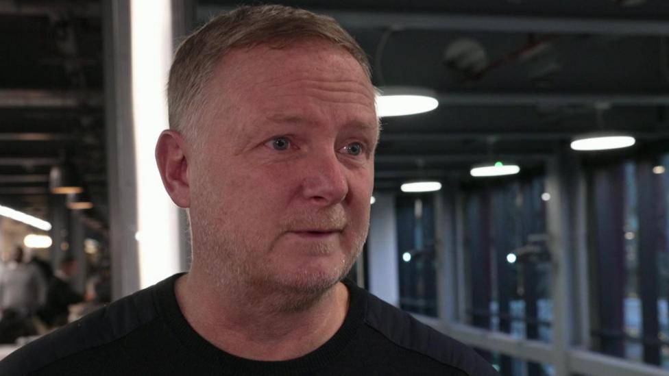 David May: Former Man Utd defender tells of dementia fear - BBC News