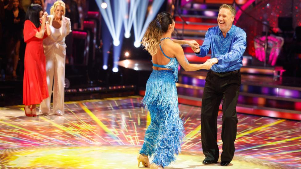 Strictly Come Dancing: Who left this week? - BBC Newsround