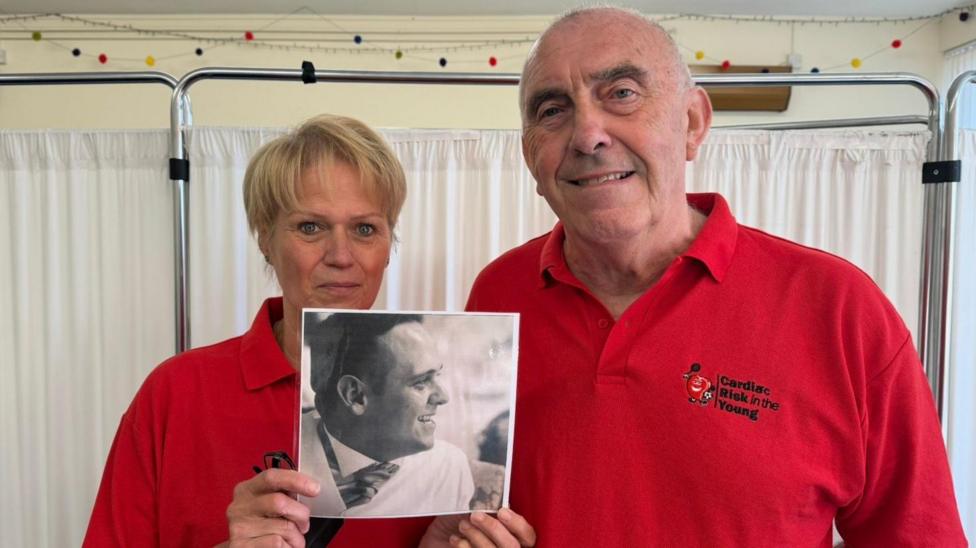 Grieving parents help hundreds get hearts screened in Scunthorpe - BBC News