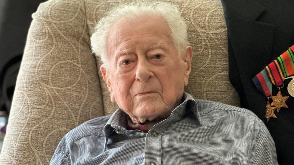 James Fenton: Burma Star veteran recalls 'godsend' of VJ Day - BBC News