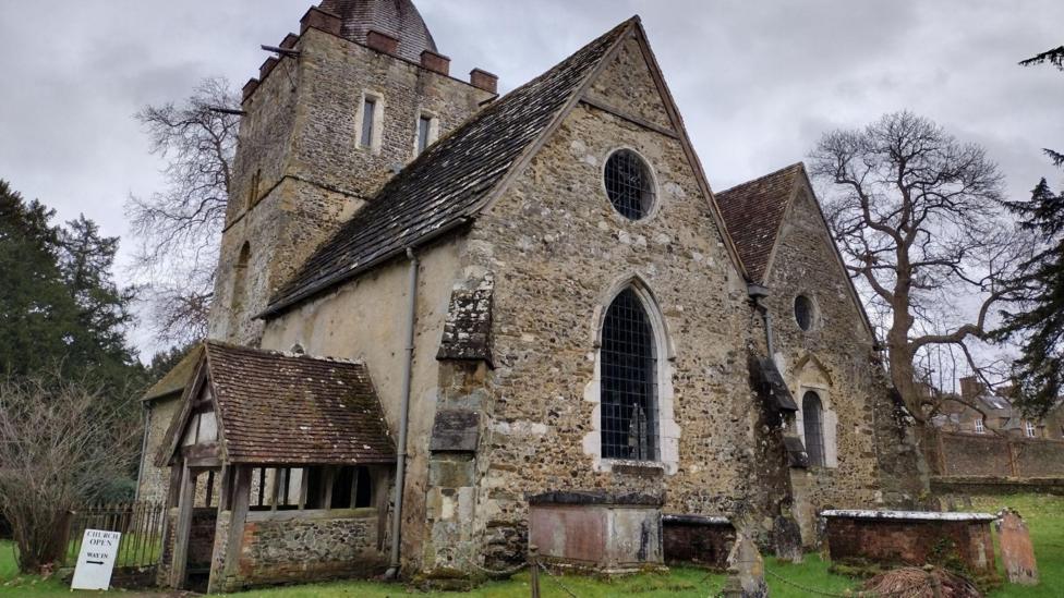 How a lord forced the entire Surrey village of Albury to move - BBC News