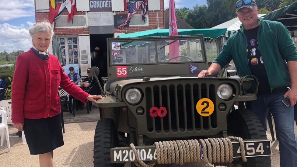 Morpeth man takes restored wartime jeep to Normandy 80 years on - BBC News