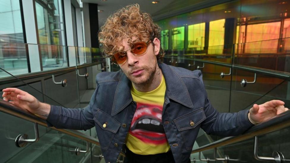 Tom Grennan named as Make a Difference judge - BBC News
