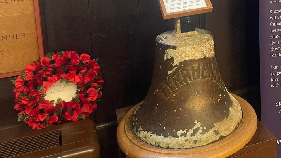 Lancastria: Forgotten WWII tragedy remembered in new music - BBC News