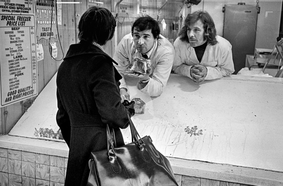 Black Country photographer celebrated at exhibition - BBC News