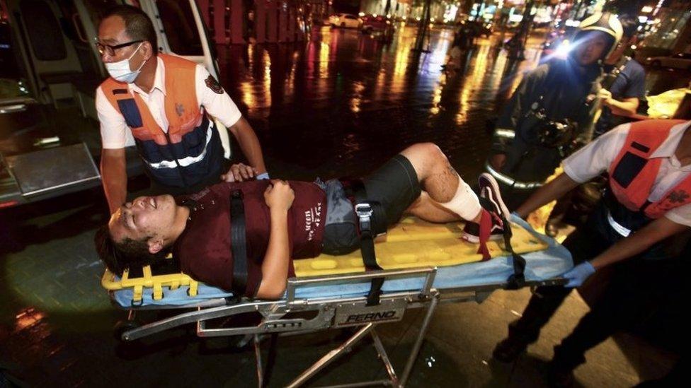 Taiwan train explosion: Suspect named after 25 hurt - BBC News