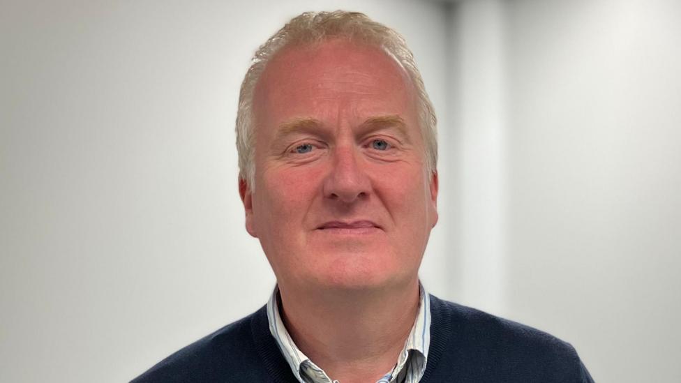 JobStart: Scheme aims to get over-50s back into work - BBC News