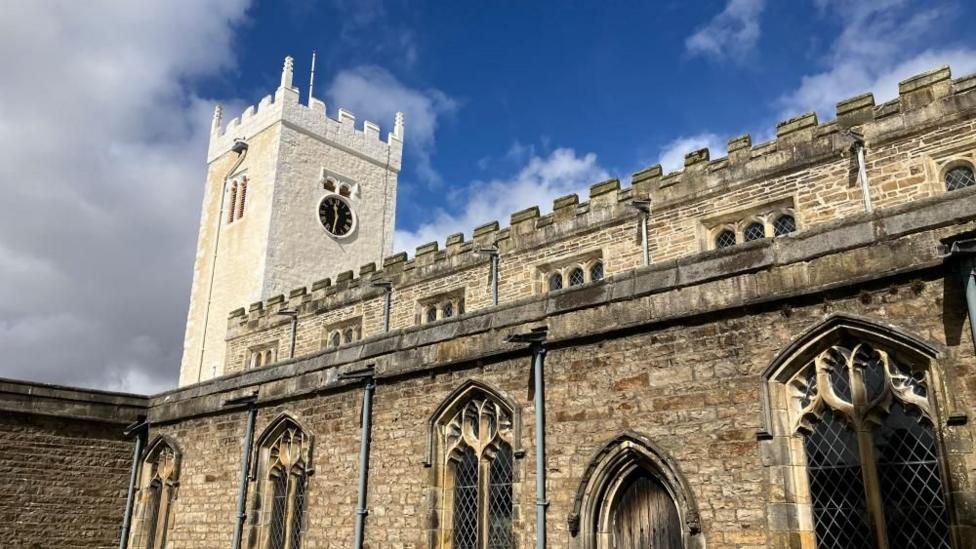 Askrigg church tower makeover divides opinion in village - BBC News