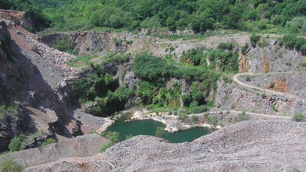 Wick Quarry restoration plan gets go ahead - BBC News