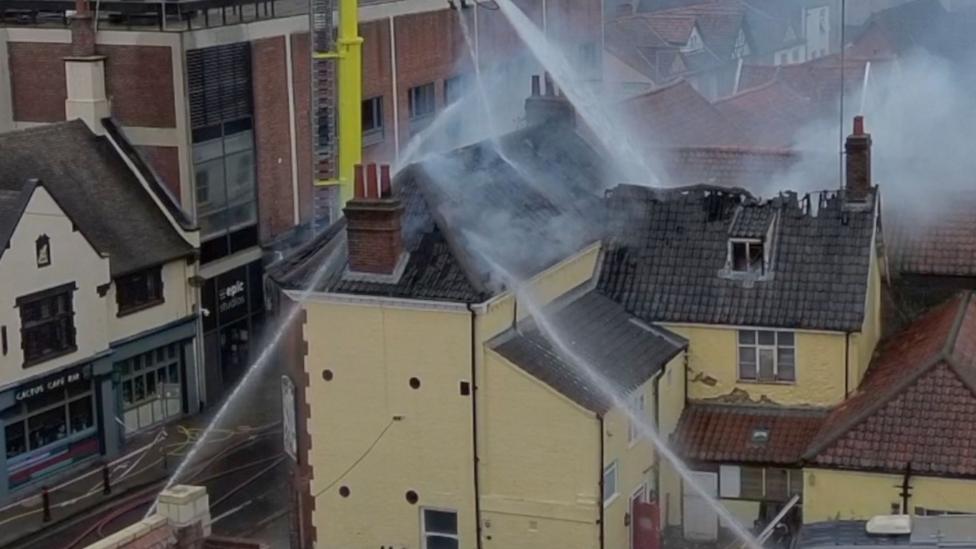 Cannabis factory found after fire in Norwich pub - BBC News