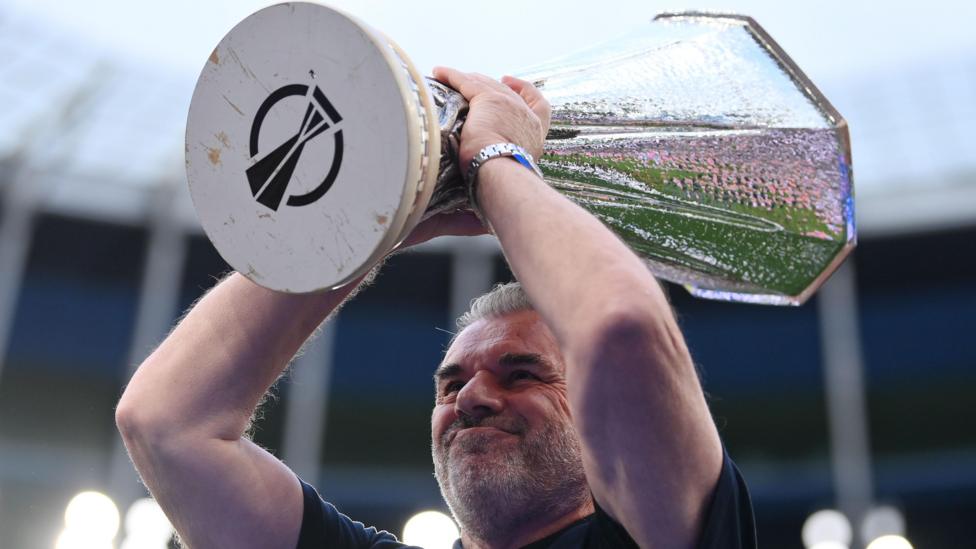 Thomas Frank: What fans, insiders and stats say about embattled Spurs ...