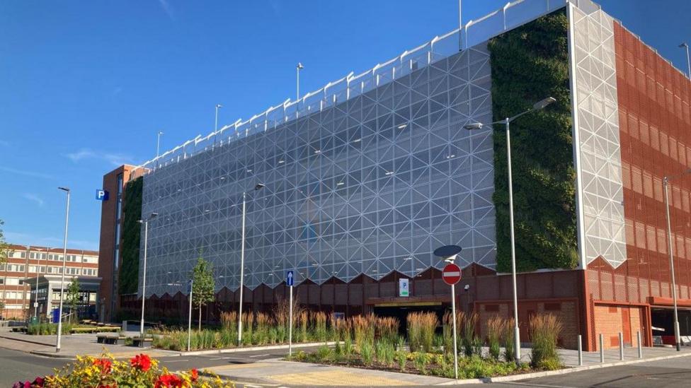 New 390-space multi-storey car park opens in Crewe - BBC News