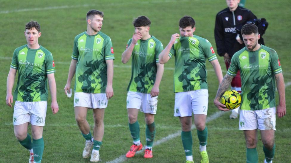 Guernsey FC draw 2-2 with Badshot Lea after conceding 100th minute ...
