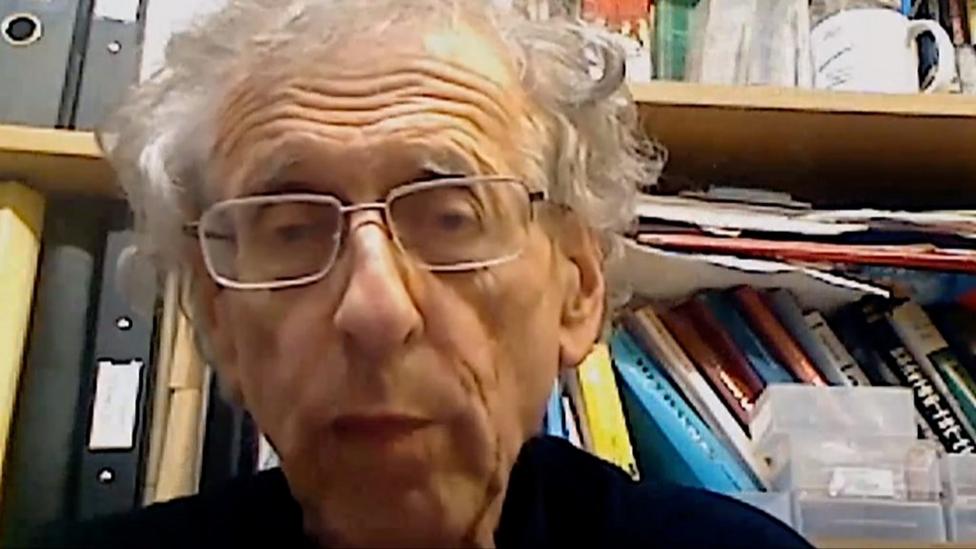 Piers Corbyn in court over protest outside BBC HQ - BBC News
