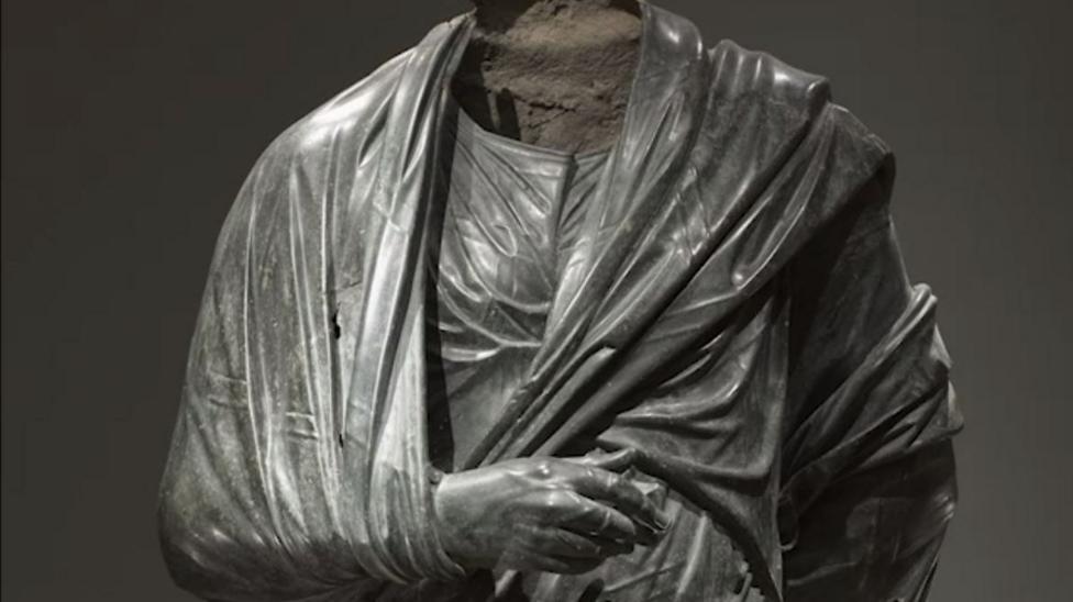 Social media account about bums in art leads to published book - BBC News