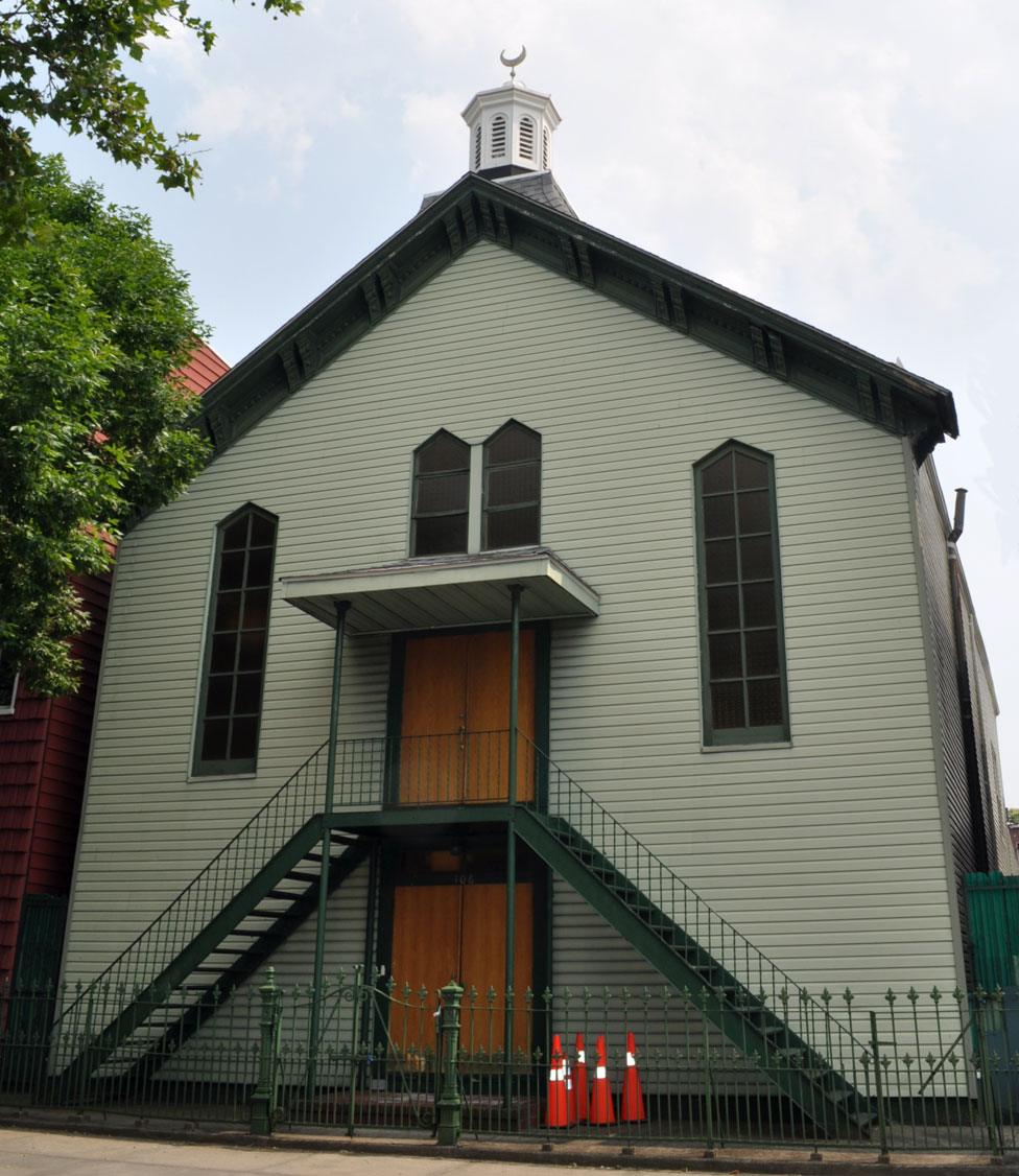 The amazing survival of the Baltic Muslims - BBC News