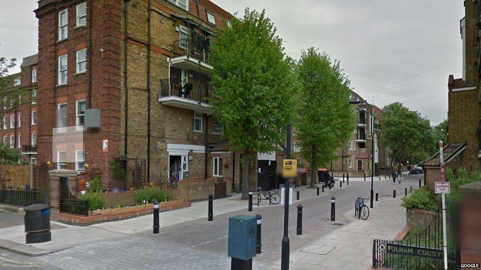 Man and woman stabbed to death in Fulham residential area - BBC News