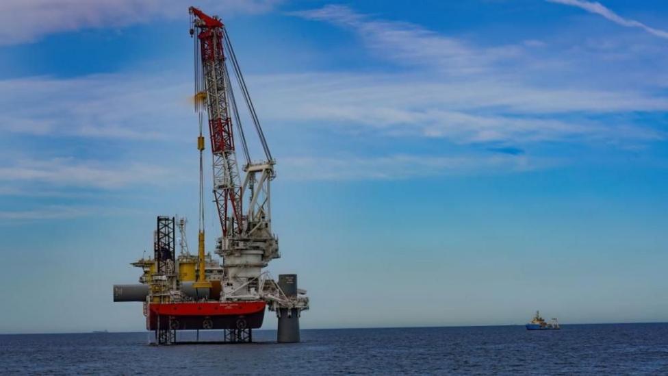 Work off coast of Norfolk and Suffolk begins on wind farm - BBC News