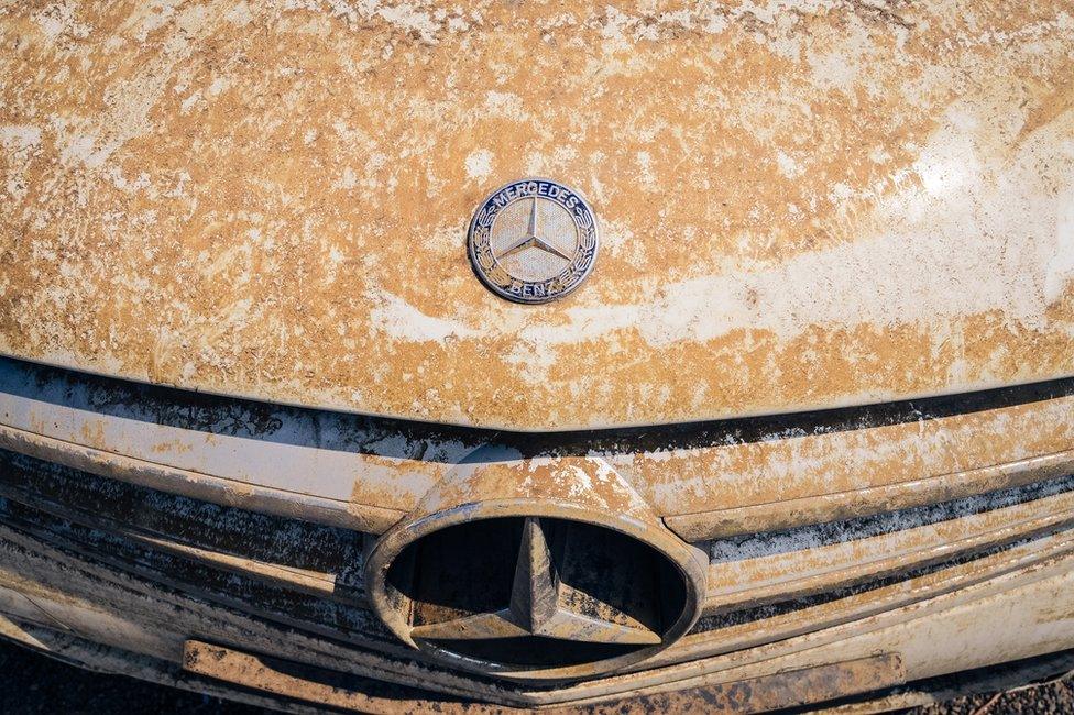 India's 'dead' car auctions: Where you can get a Porsche for $7,000 ...