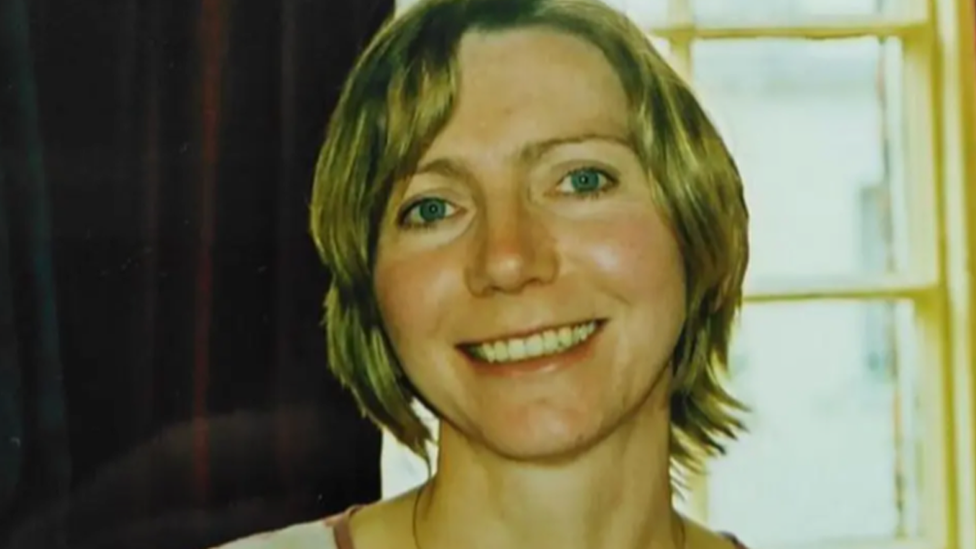 Frances Wellburn suicide: Inquest told of gaps in care - BBC News