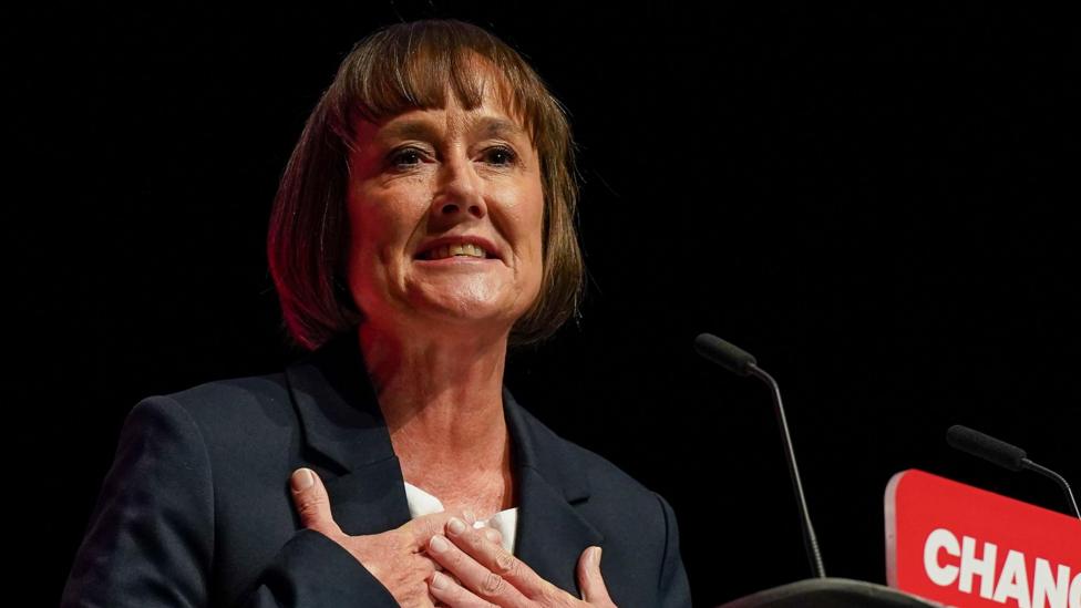 'Rheolau etifeddiaeth i newid, er ymateb y byd amaeth' - BBC Cymru Fyw