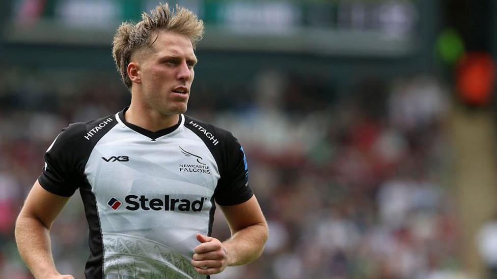 Louis Brown: Newcastle Falcons full-back joins Worcester Warriors for ...