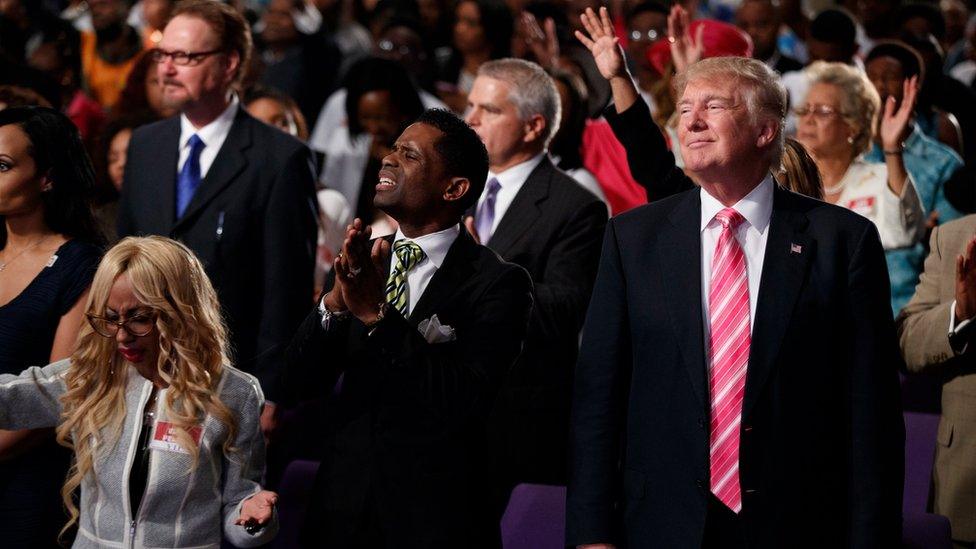 US election: Donald Trump woos black vote at Detroit church - BBC News