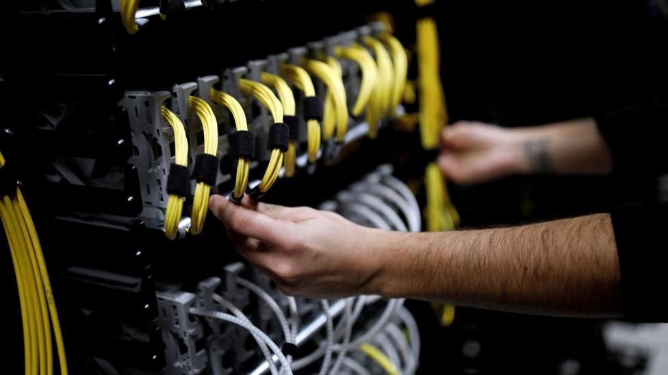Guernsey fibre rollout milestone as 15,000th property connected - BBC News