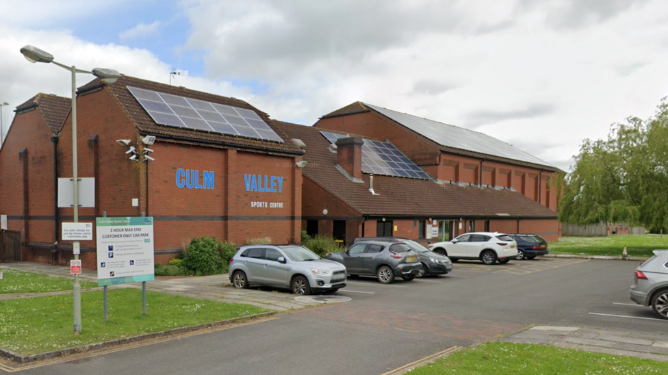 Mid Devon council agrees to leisure centre carers discount - BBC News