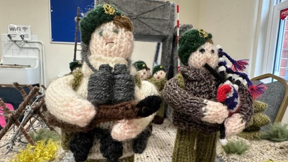 Oundle's knitted D-Day display heading to Normandy - BBC News