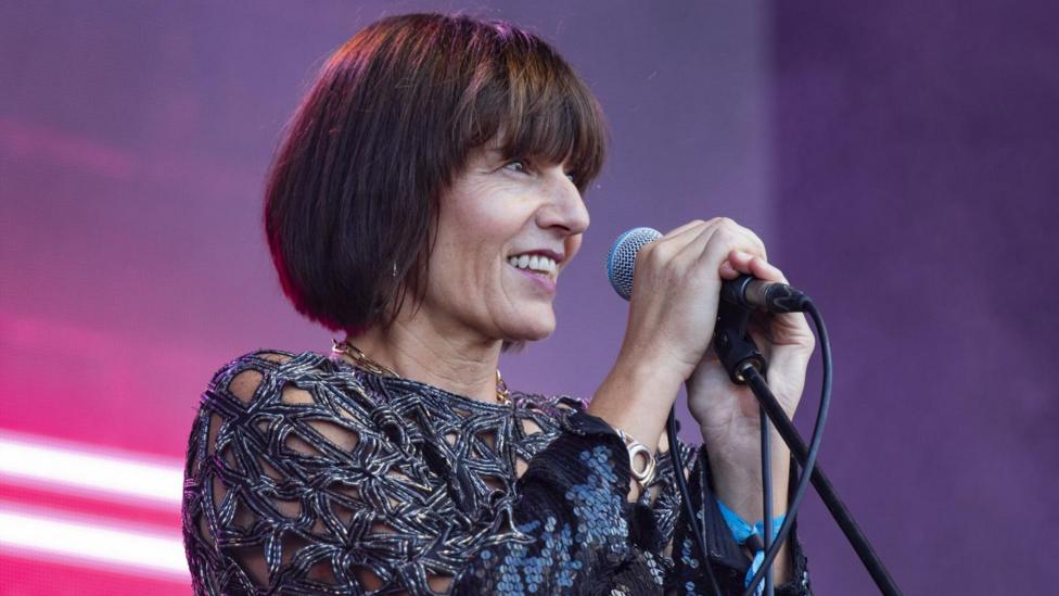 Crazy P frontwoman Danielle Moore dies aged 52 - BBC News