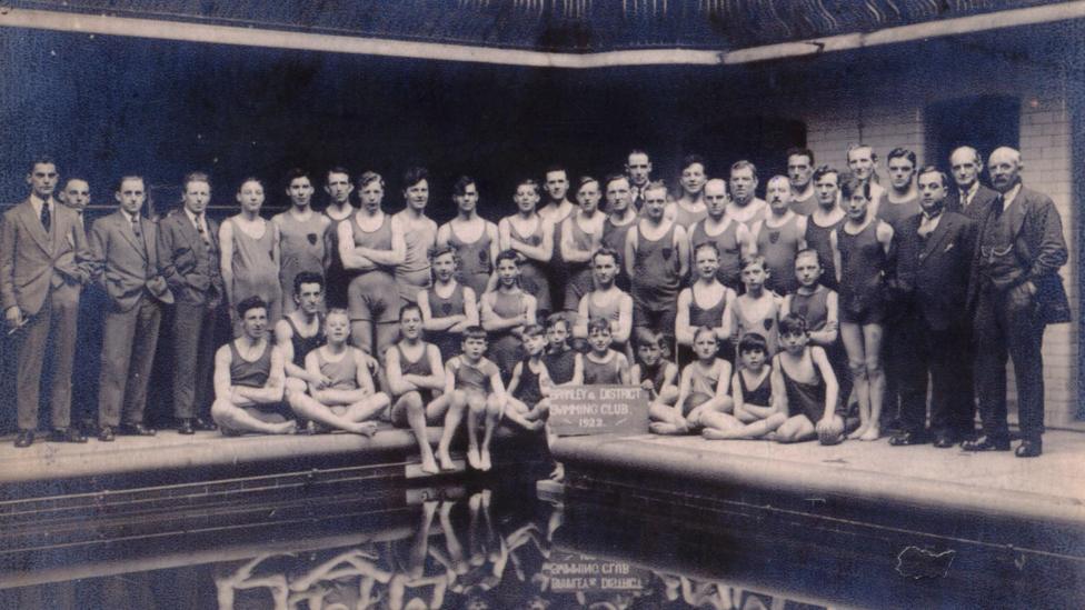 Bramley Baths celebrate 120 years of swimming in Leeds - BBC News