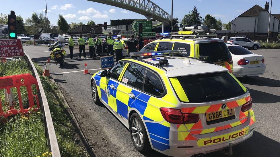 Chichester bypass hit-and-run crash: Cyclist dies - BBC News
