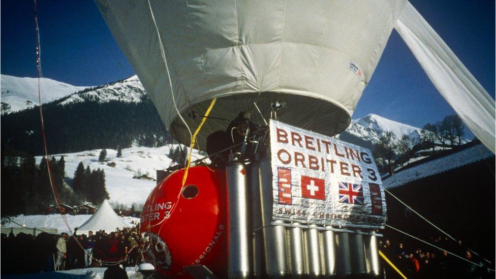 When Richard Branson's balloon hit a wall in Limavady - BBC News