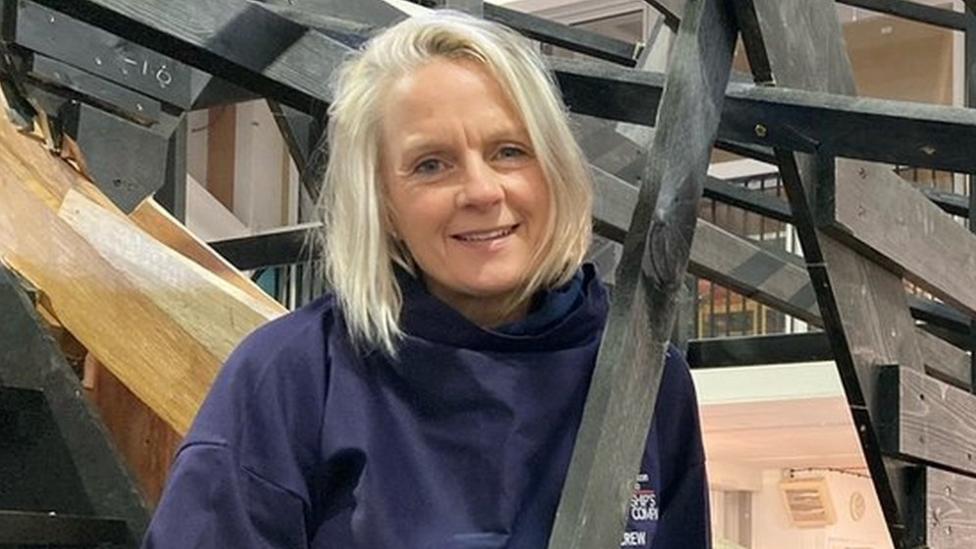 Sutton Hoo ship replica aiming to sail across English channel - BBC News