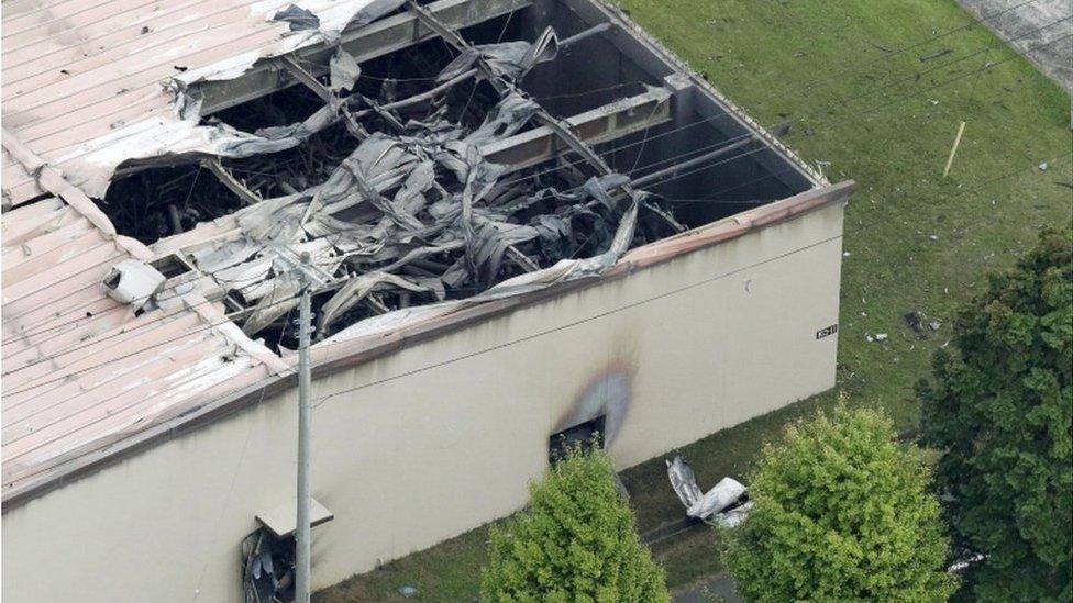 Fire at Japan Kawasaki steel plant near Haneda airport - BBC News