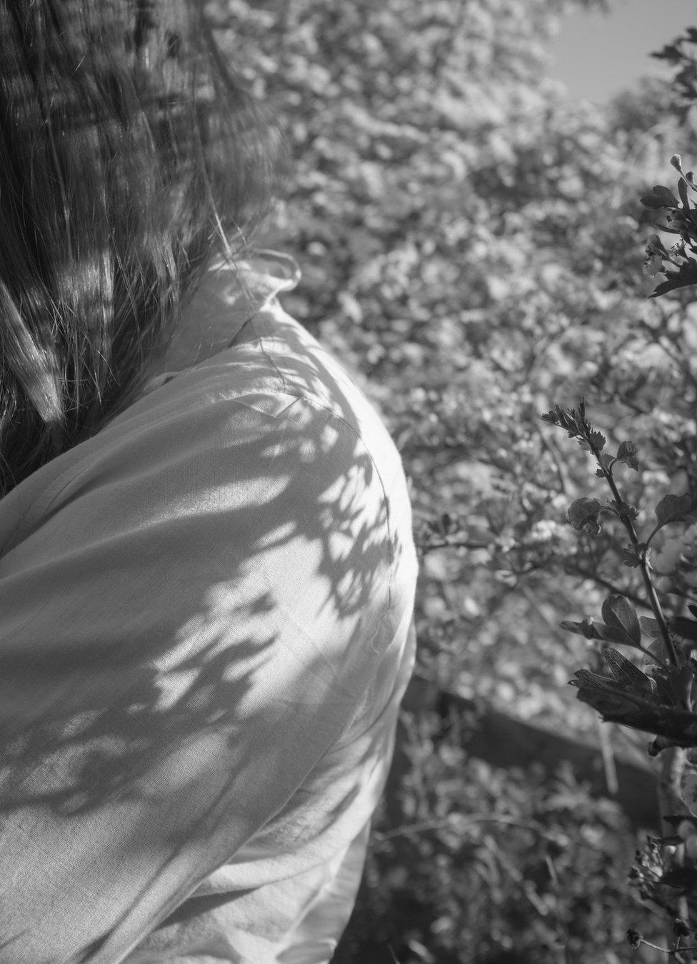 Exploring sibling relationships through the lens - BBC News