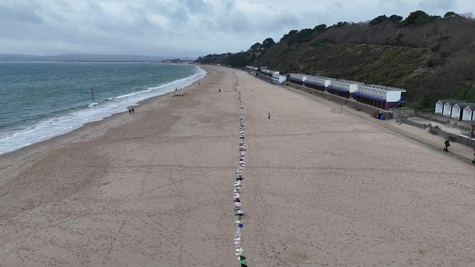 Bournemouth beach children's clothes protest over Israel-Gaza war - BBC ...