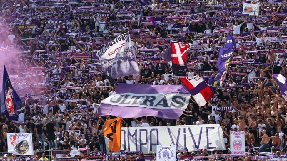 TNS fans feeling welcome in Florence ahead of European match - BBC News