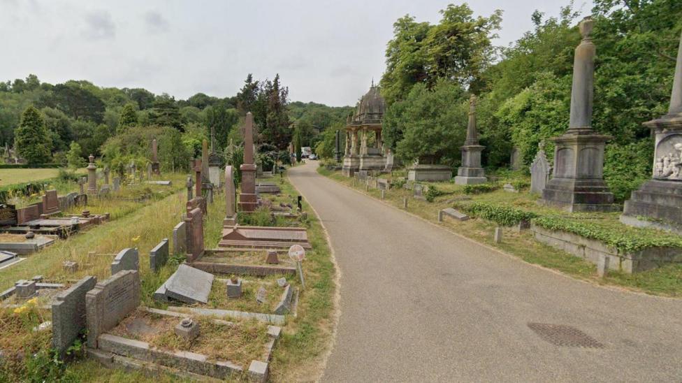 Historic Arnos Vale Cemetery damaged by vandals - BBC News