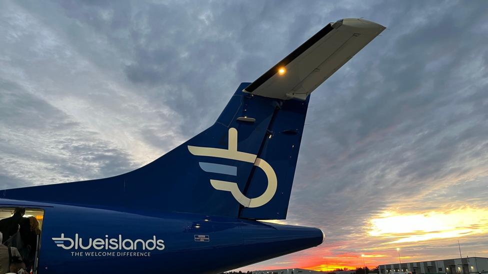Blue Islands terminates alliance with Loganair over new route - BBC News