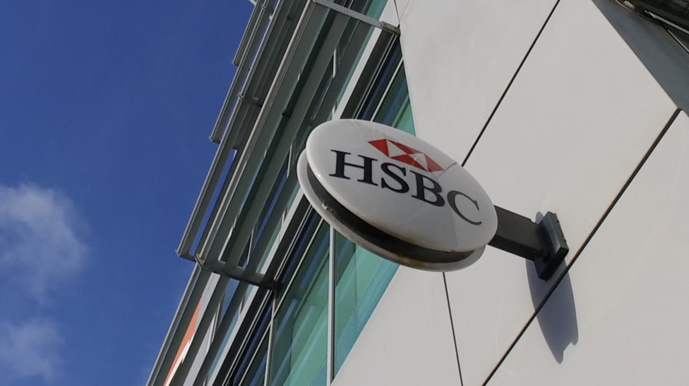 HSBC branches to close in Jersey - BBC News